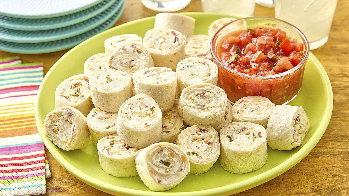 Bacon-Jalapeño Pinwheels - Old El Paso