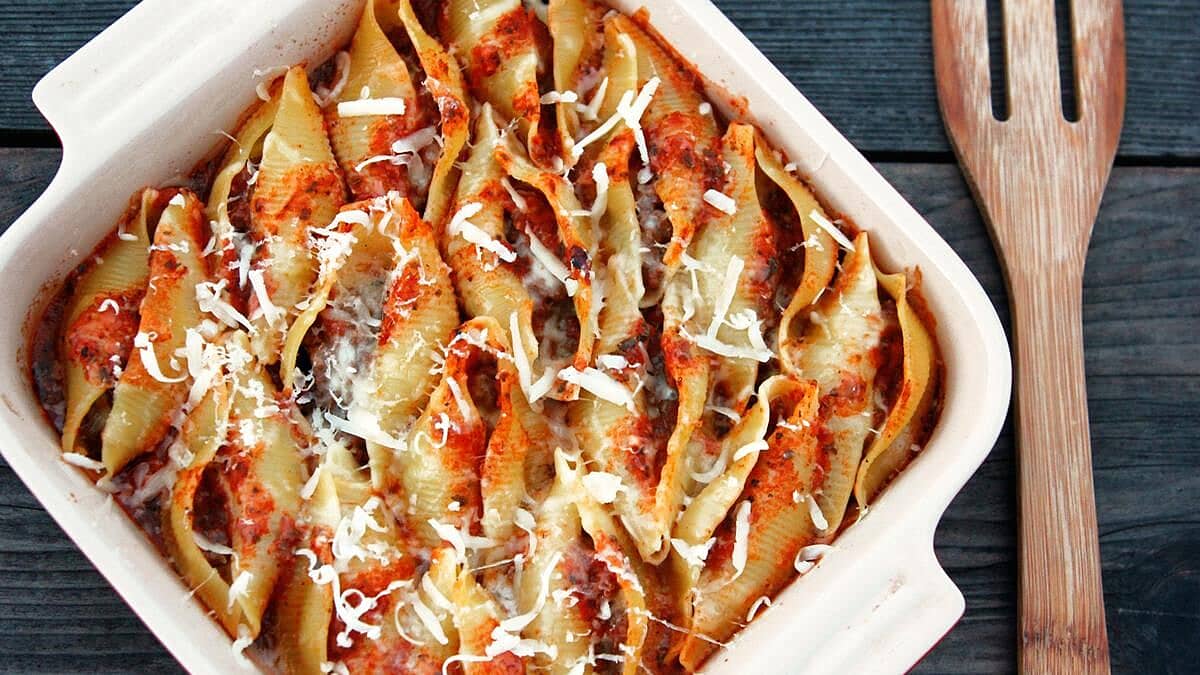 Mexican-Style Stuffed Shells with Salsa Roja Recipe from Old El Paso ...