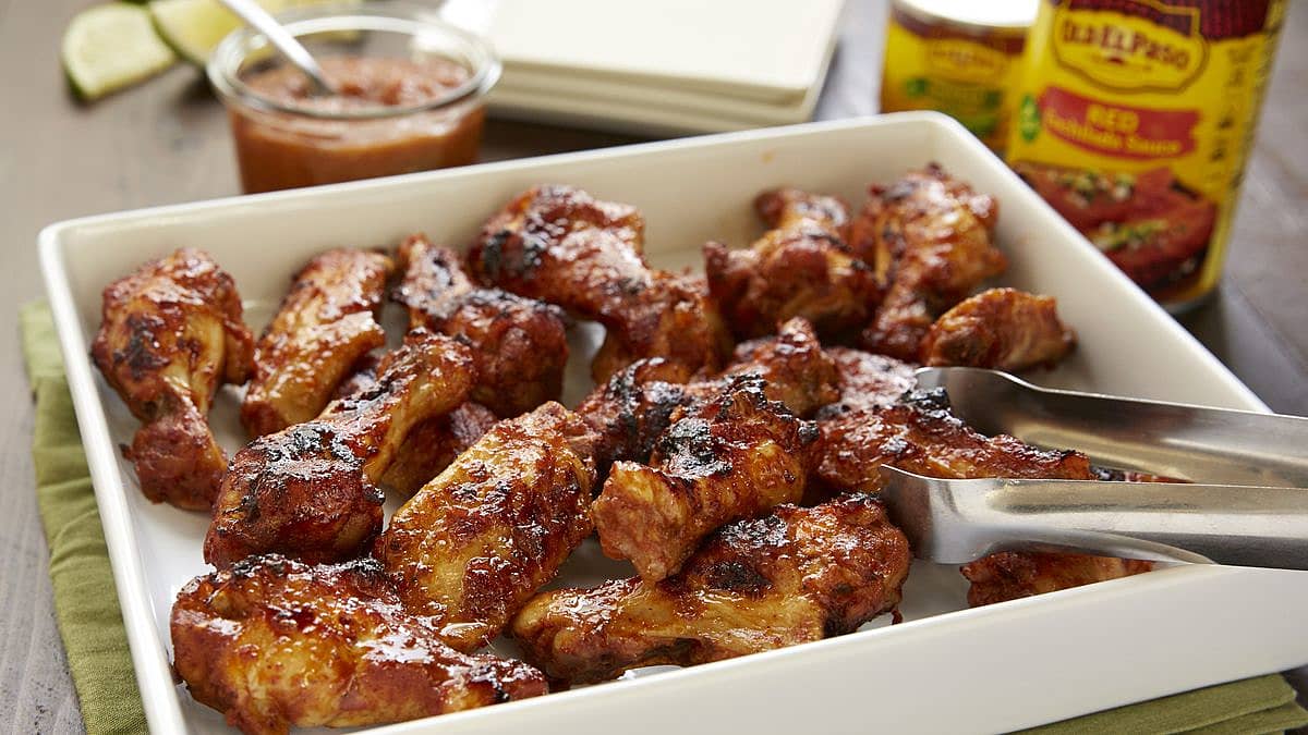 Slow-Cooker Ranchero Chicken Wings - Mexican Recipes - Old El Paso