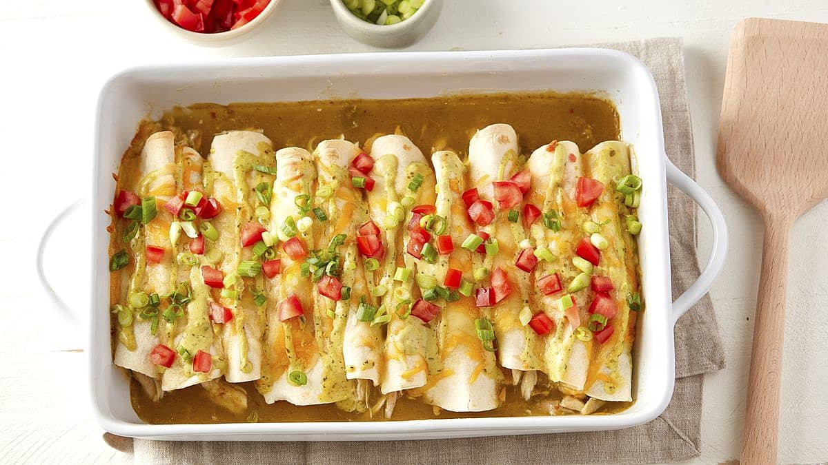 Salsa Verde Chicken Enchiladas - Mexican Recipes - Old El Paso