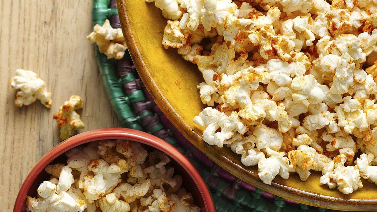 Taco Seasoned Popcorn - Mexican Recipes - Old El Paso